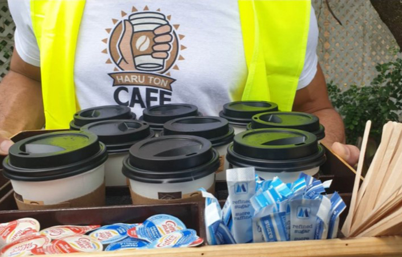 « Haru ton café », le nouveau service de café à ta portière - Radio1 Tahiti